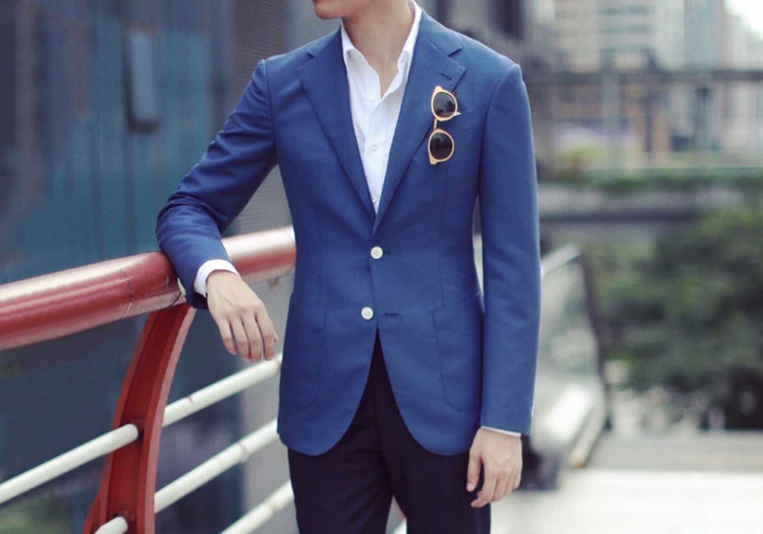 Mens Formal Navy Blue Blazer: Tailored Elegance Awaits