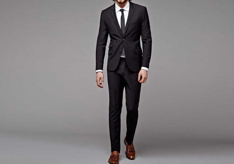 Custom Dark Blue Suits: Elegance Meets Tailored Perfection